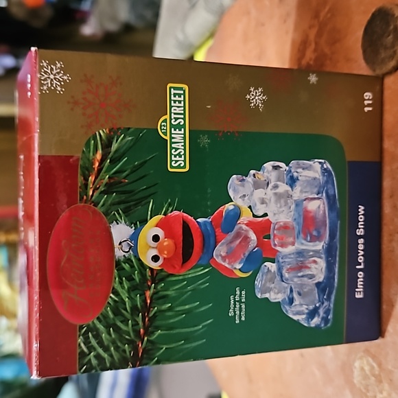 Carlton Cards | Holiday | Sesame Street Elmo Loves Snow Carlton Cards ...